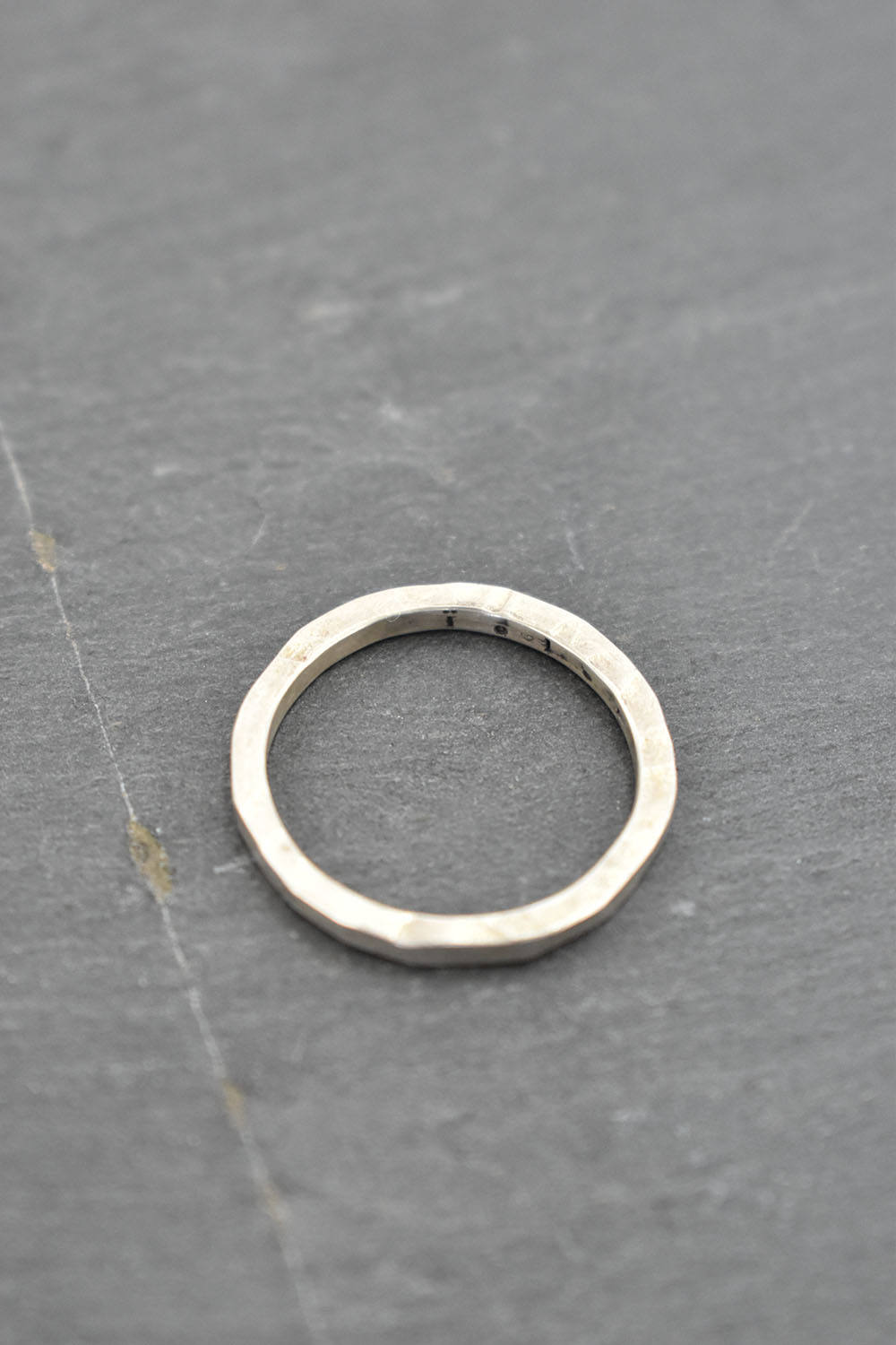 iolom - Karakami Narrow Ring | ALTRA